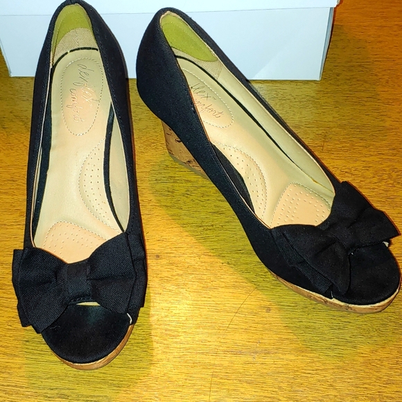 dexflex comfort | Shoes | Wedge Peep Toe By Dexflex Comfort Size 8 ...